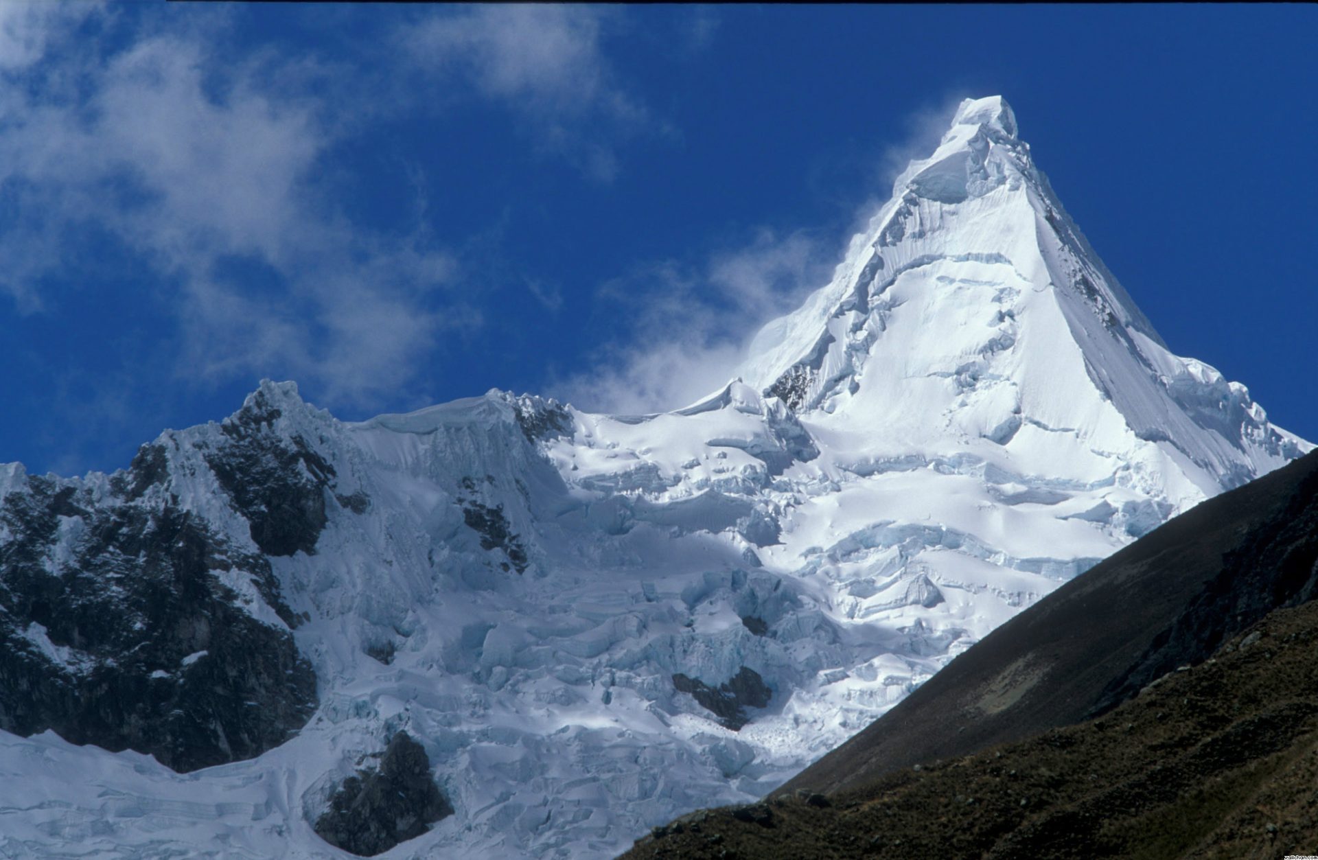Alpamayo: contempla la pirámide de hielo más bella de la Cordillera Blanca